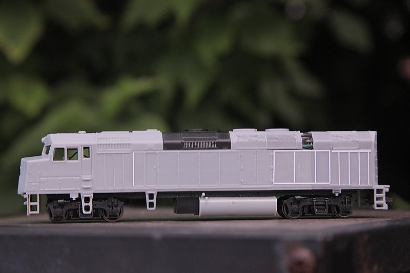 (HO) F40PH-2C kitbash begins - RAILROAD.NET