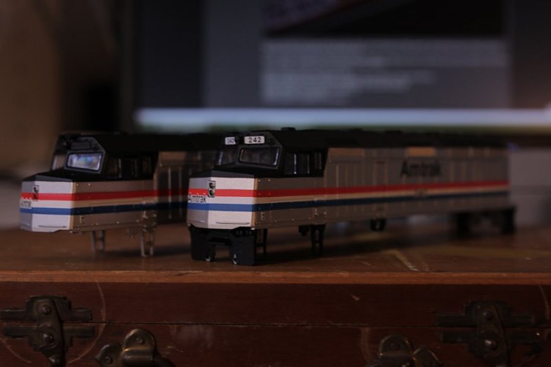 (HO) F40PH-2C kitbash begins - RAILROAD.NET